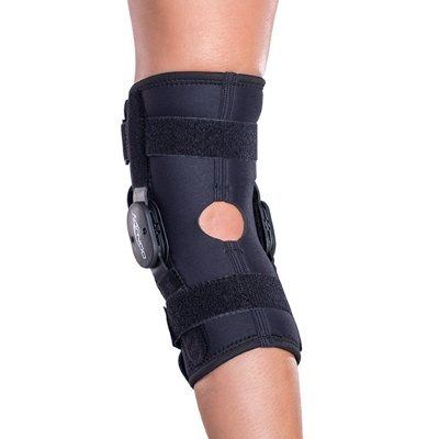 Donjoy Deluxe Hinged Knee Brace - Think Sport